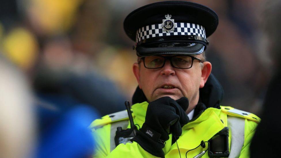 Police psychological sick leave up 35% in five years - BBC News