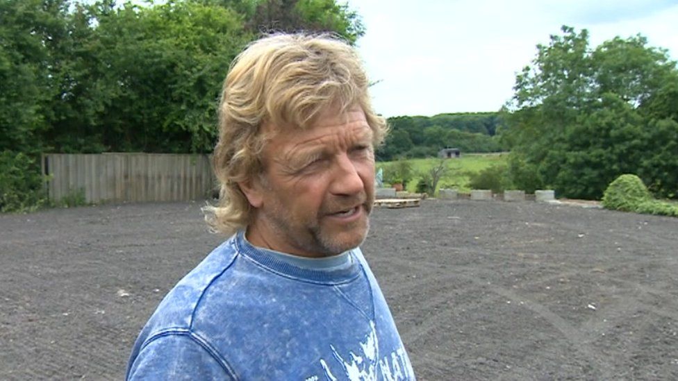 Surrey farmer Robert Fidler's 'no regrets' over 'hidden castle' - BBC News