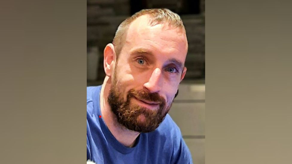 Belfast: Man sent to prison for manslaughter of friend - BBC News