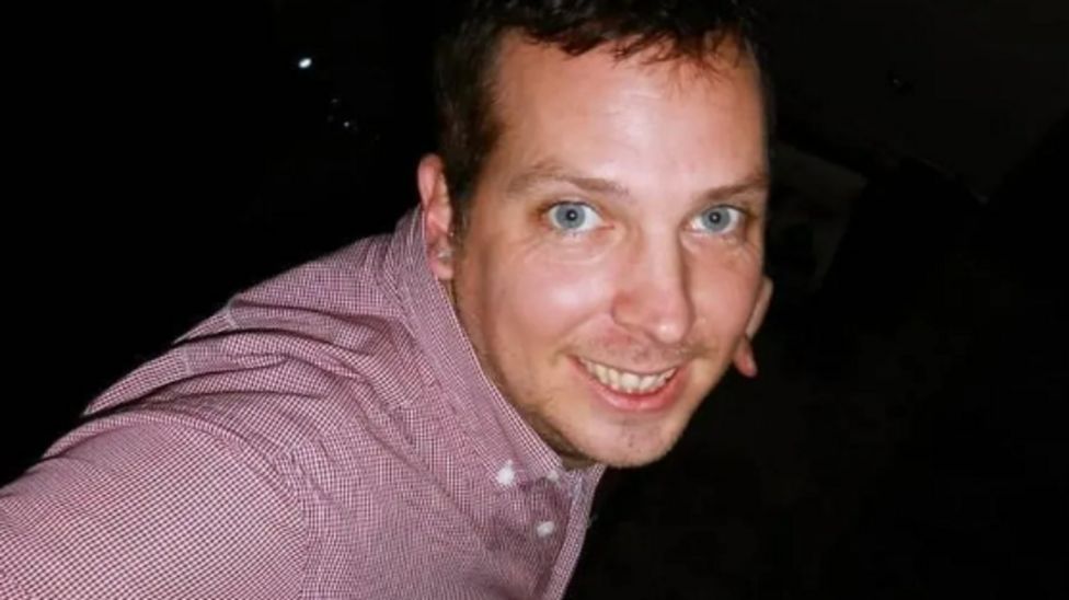 Ex-PC Lewis Wood jailed after sharing images of dead body - BBC News