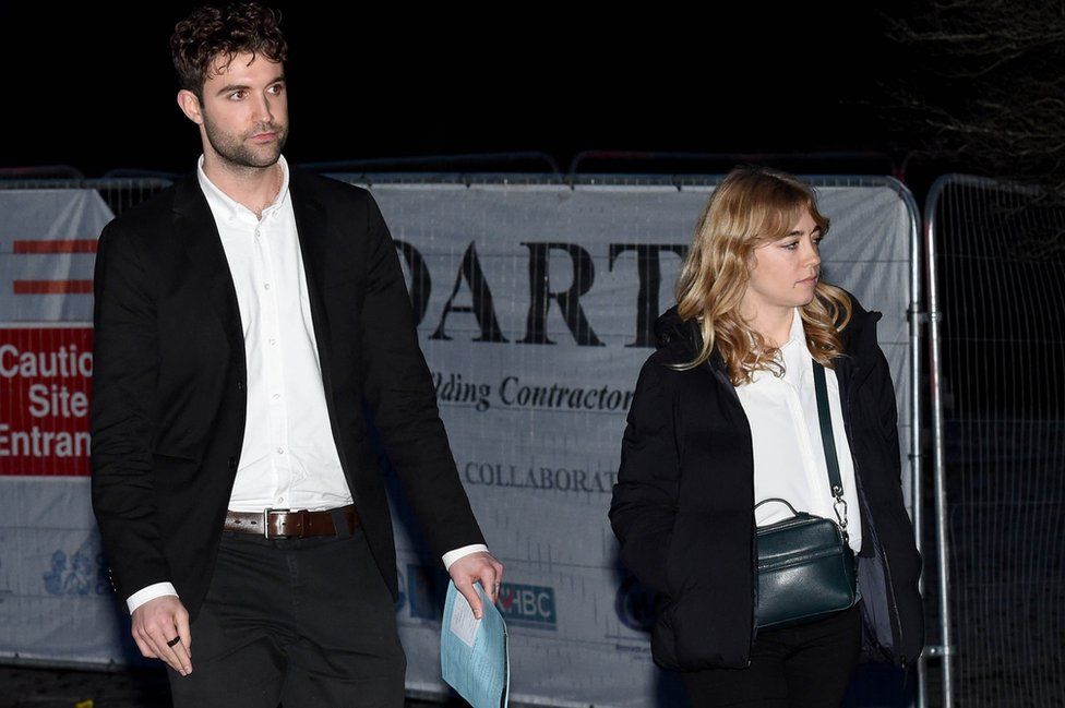 Holby City star 'begged to reach daughter at Bestival' - BBC News