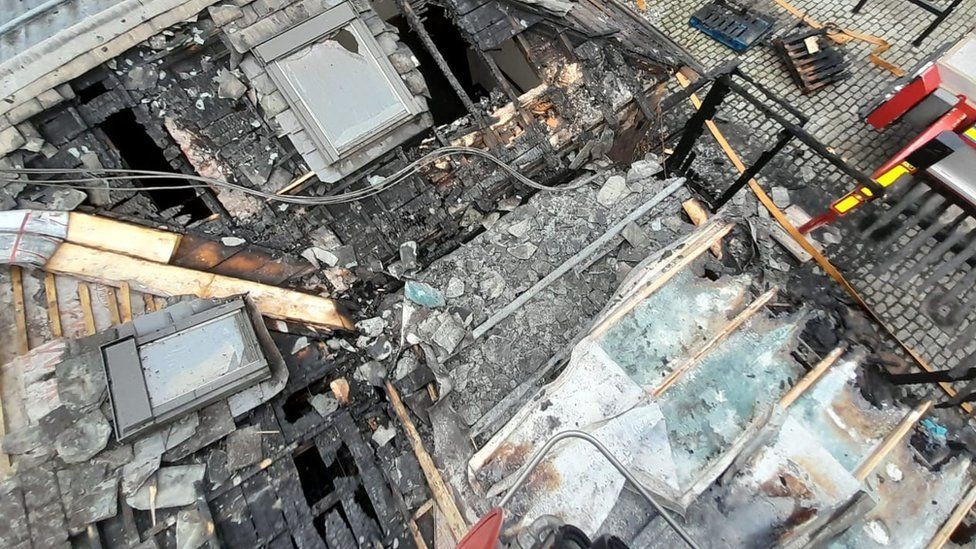 Barrow fire: Man, 91, dies in house blaze - BBC News