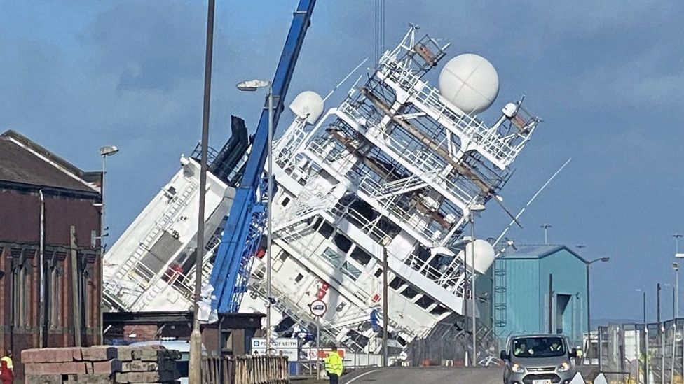 Injured worker recalls fear as ship toppled over in Leith - BBC News