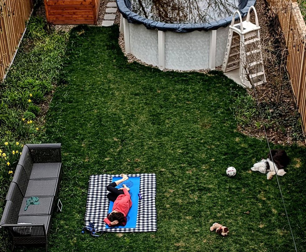 Coronavirus: Your pictures of 'the view from my window' - BBC News