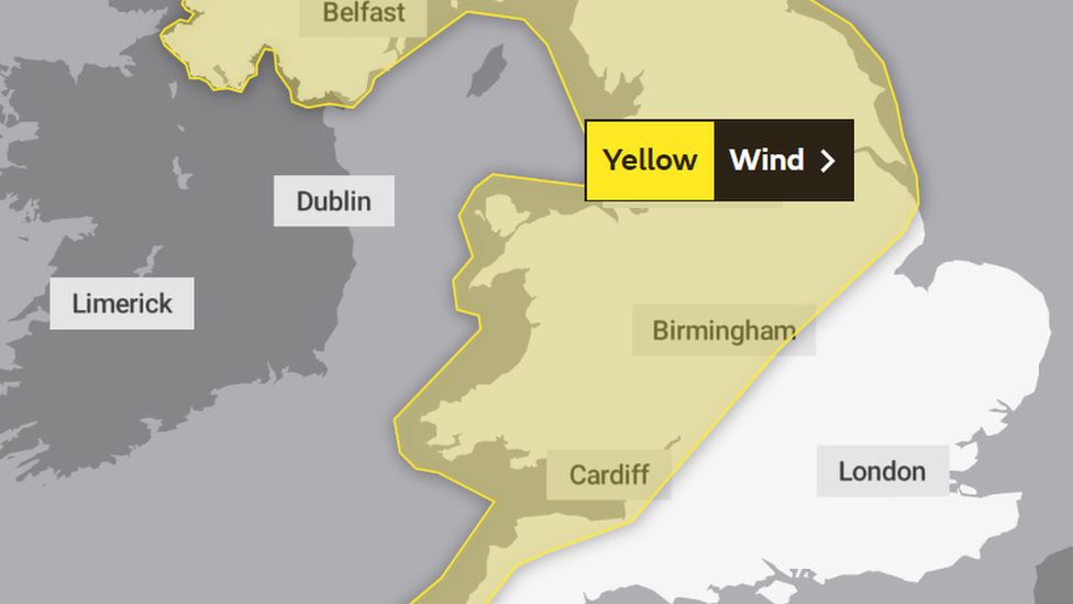 Storm Agnes: Met Office issues wind warning for Wales - BBC News