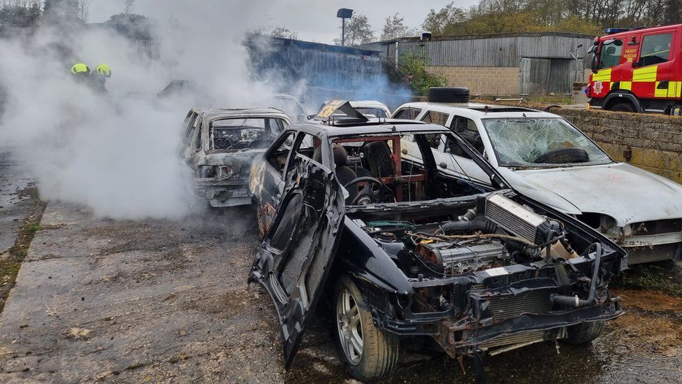 Doddinghurst: Fires that destroyed cars and barn were 'deliberate ...