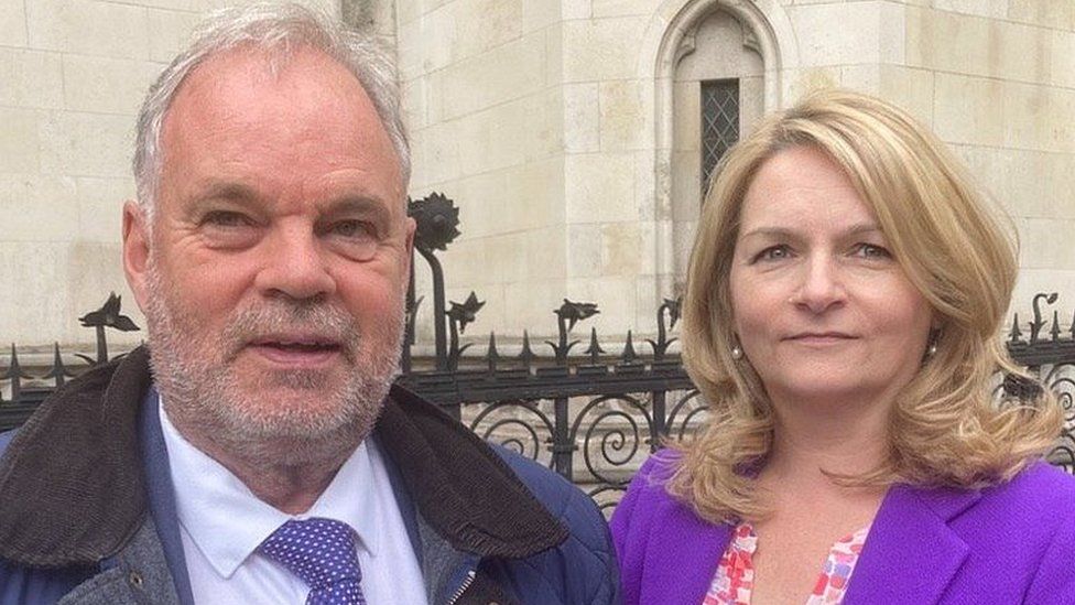 Dunstable school fails to quash 'inadequate' Ofsted report - BBC News