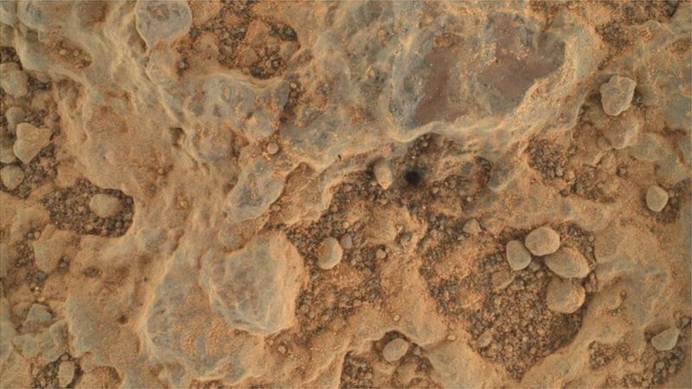 Mars Perseverance: How does a rover gather rock samples? - BBC Newsround