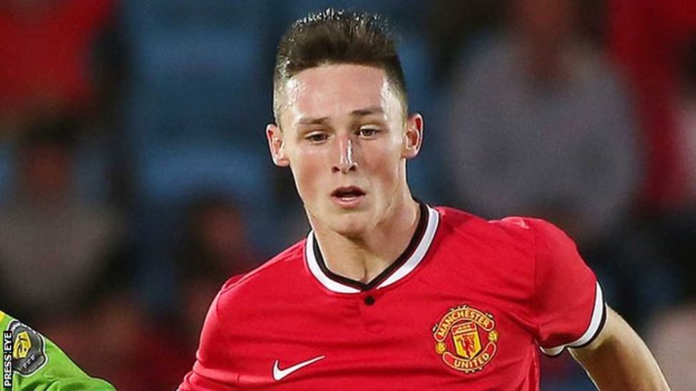 Jordan Thompson: Rangers sign former Man Utd youth player - BBC Sport