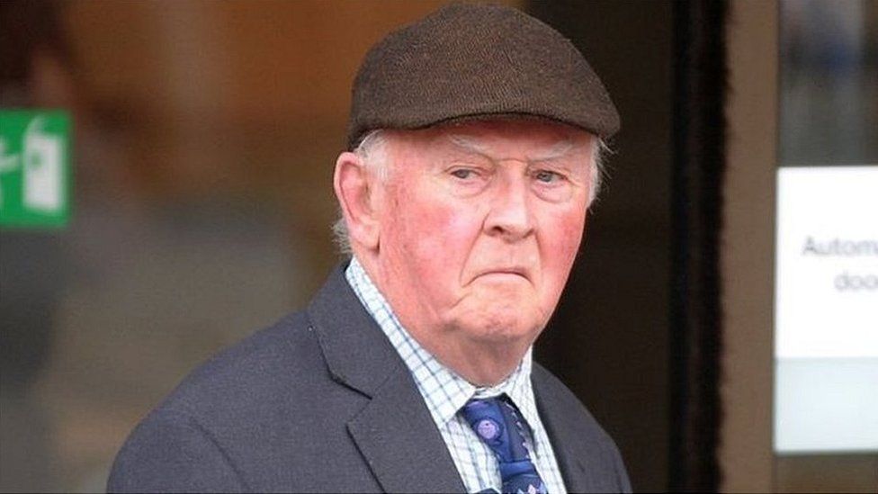 Paedophile priest Paul Moore to be defrocked by Church - BBC News
