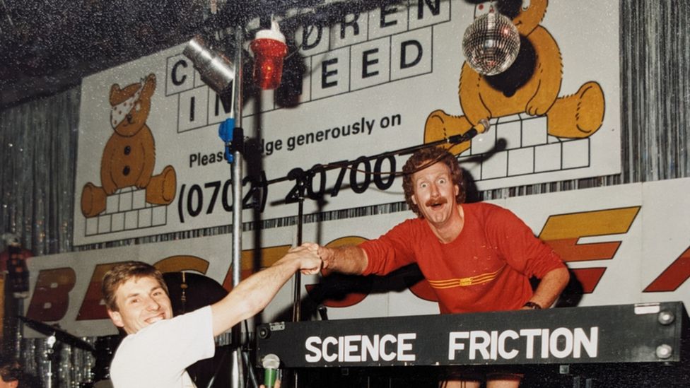 BBC Essex presenter Dave Monk's mixed emotions before final show - BBC News