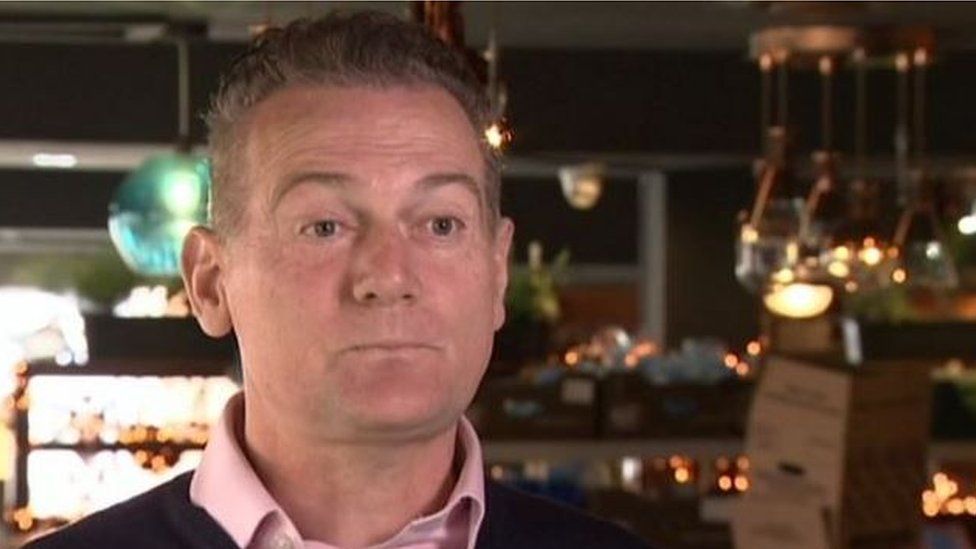 Middlesbrough mayor in jabs plea as Covid rates rocket - BBC News