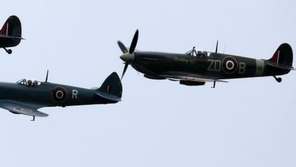 Battle of Britain: Flypast for 75th anniversary of 'Hardest Day' - BBC News
