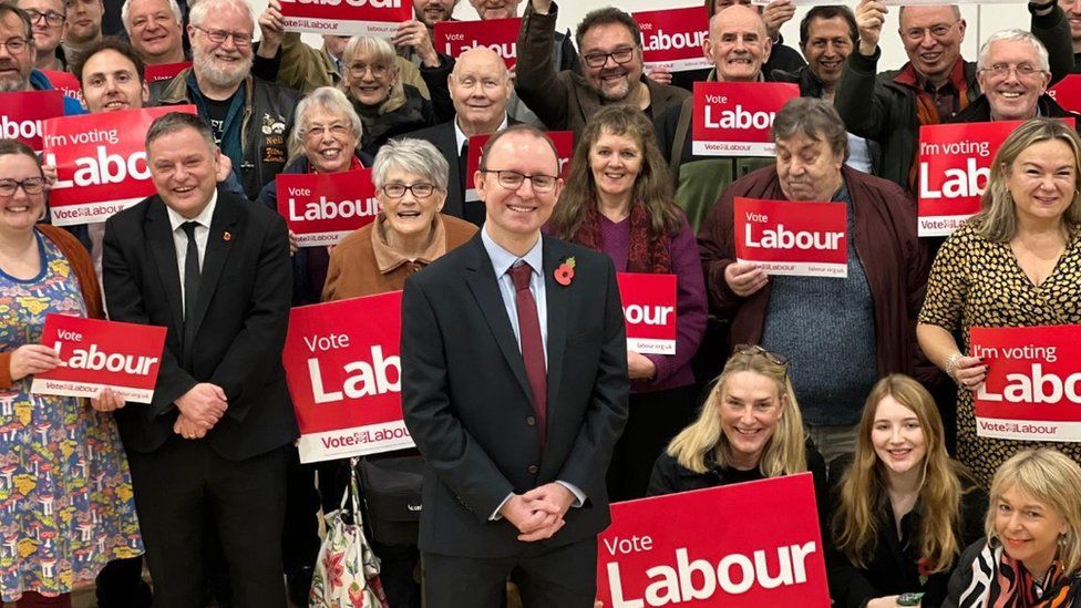 Mid Cheshire: Labour name candidate for newly created seat - BBC News