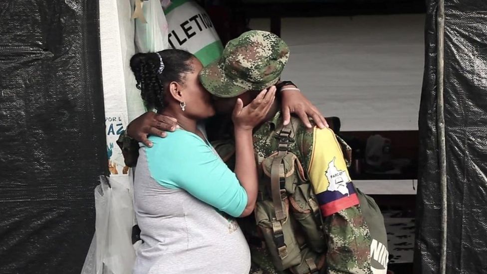 Colombia and Farc agree to extend arms deadline - BBC News