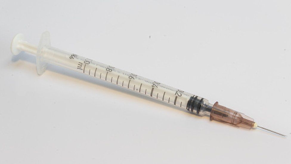 Push to meet 'shortfall' in global contraceptives target - BBC News