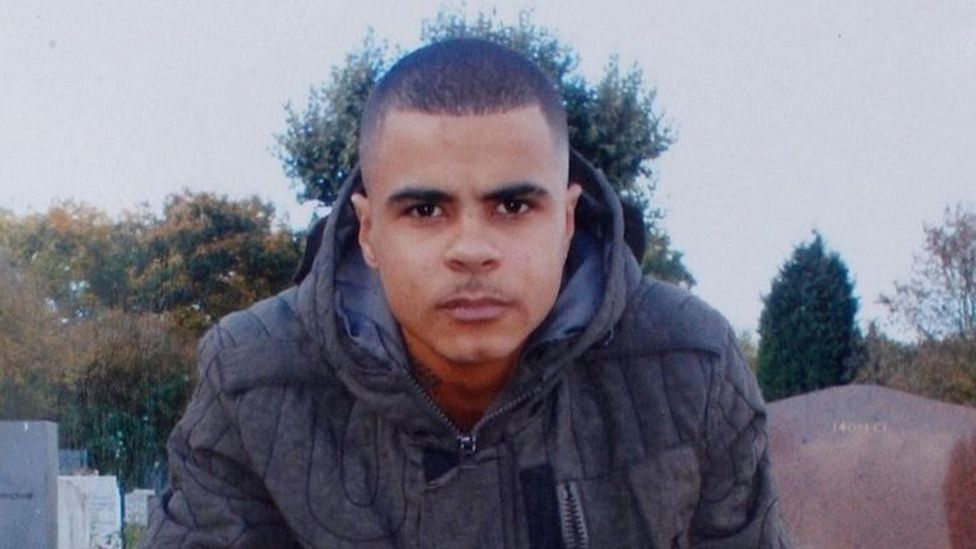 Met inspector Daniel Williams dismissed for cocaine use - BBC News