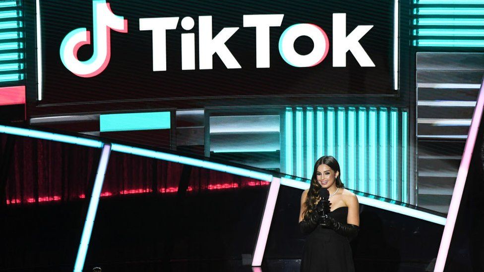 Addison Rae: TikTok star opens up about trolling and body image - BBC ...