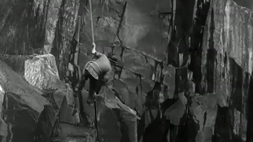 'Mae angen i sin ddringo Eryri dorri ffiniau' - BBC Cymru Fyw