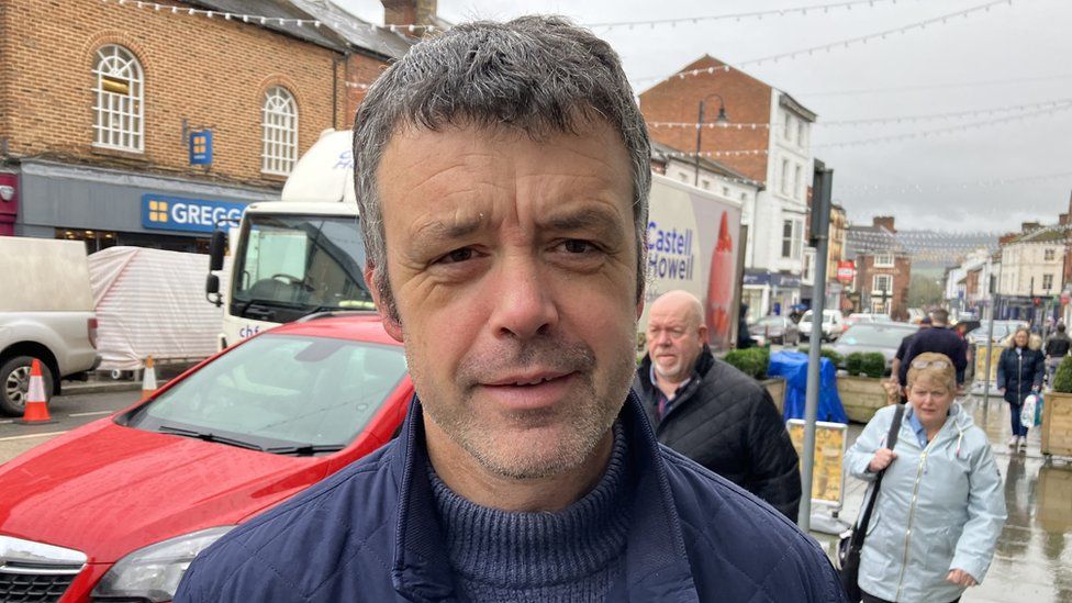 Diwedd cyfnod i siop Gymraeg 'Pethe Powys' - BBC Cymru Fyw