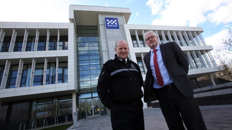 Durham Police train UK forces to combat child abuse - BBC News