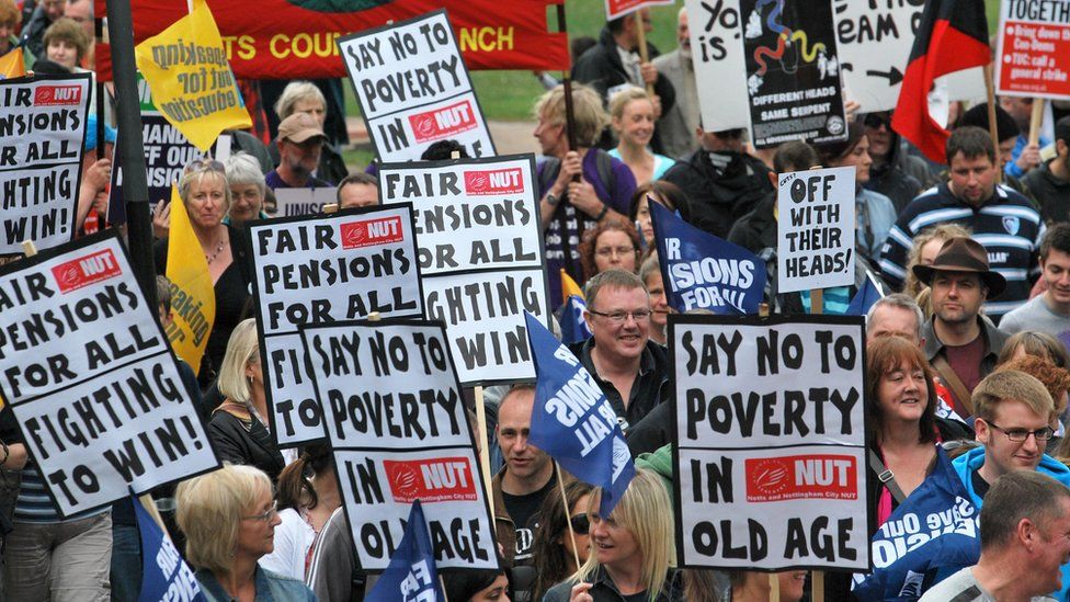 Judges win claim over pension scheme changes - BBC News