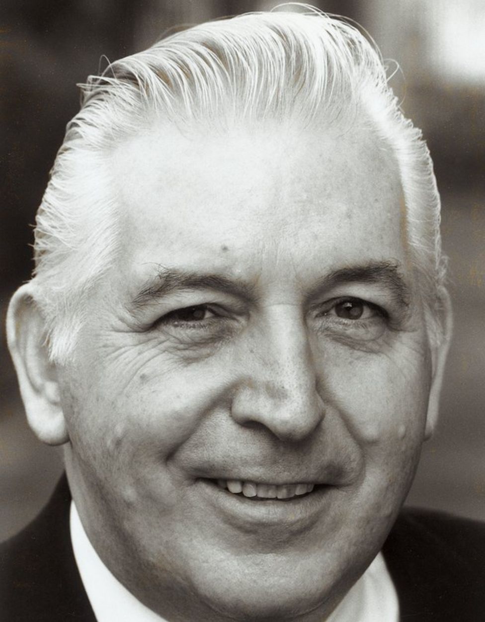 'A peach of a man' - Commentator Alastair Alexander remembered - BBC Sport