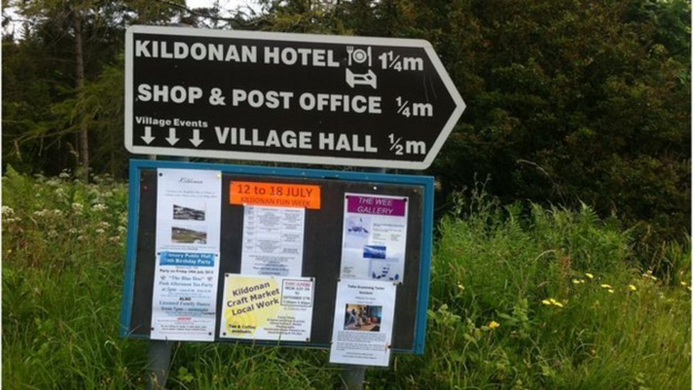 Kildonan village hall keeps Arran community together - BBC News