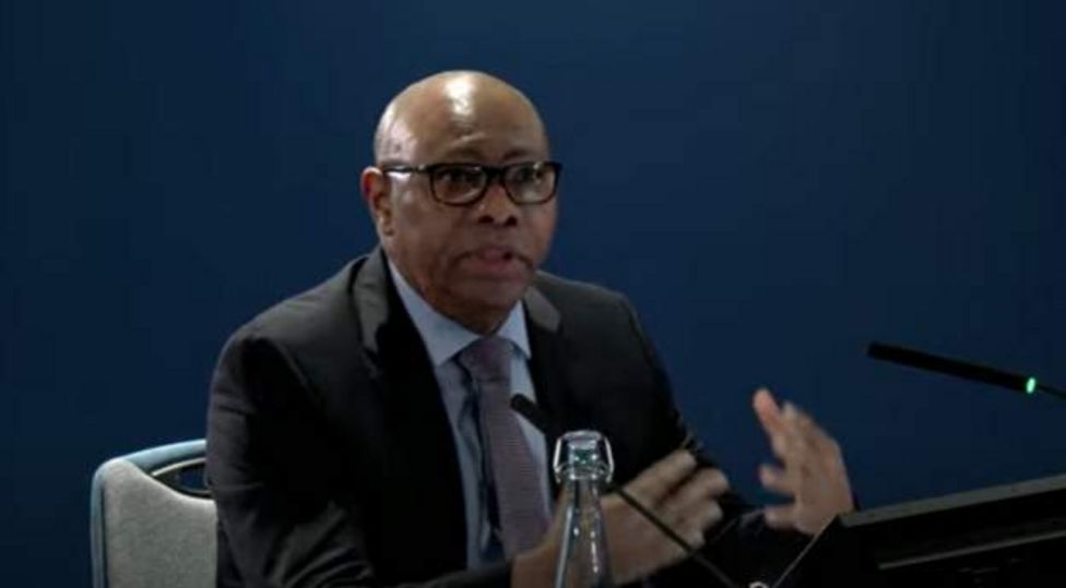 Covid: Llywodraeth Cymru 'wedi'u dal gyda'u trowsus i lawr' - BBC Cymru Fyw