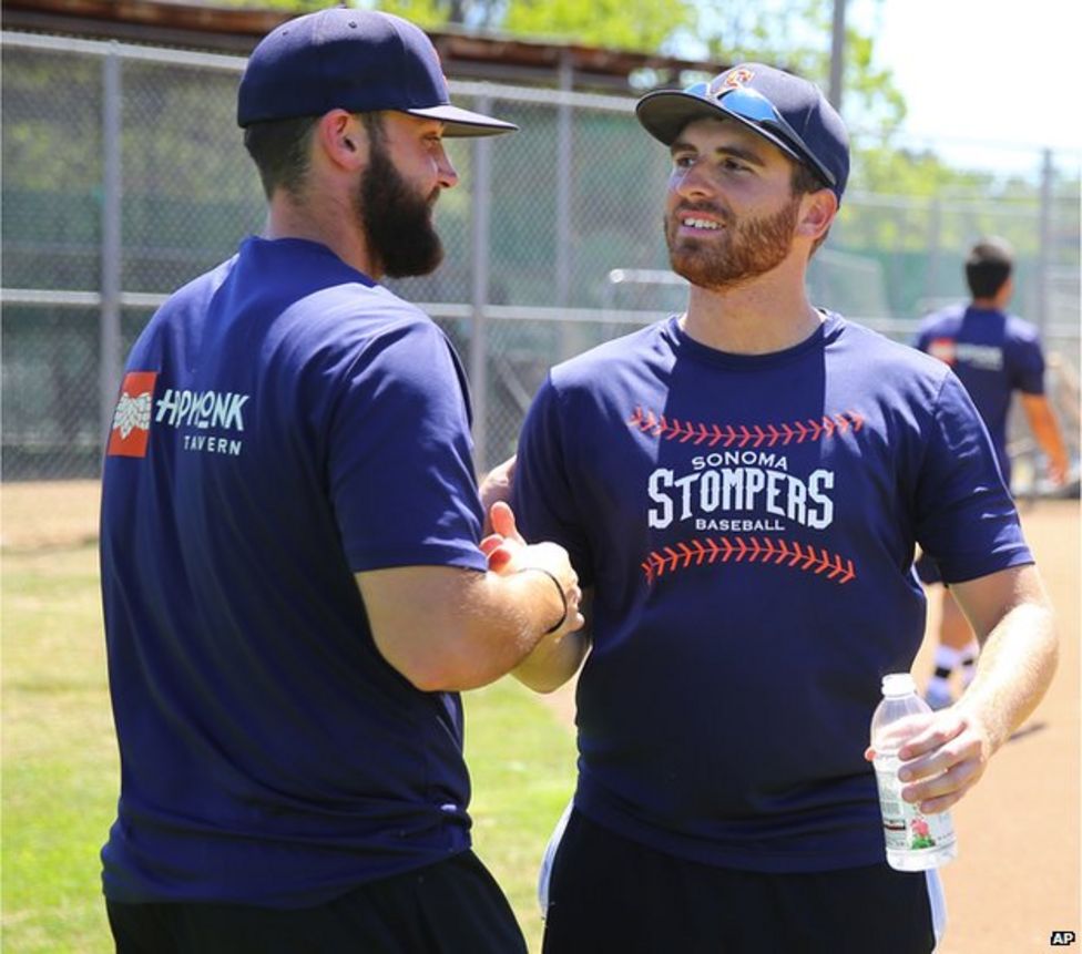 Baseball welcomes first openly gay professional player - BBC News