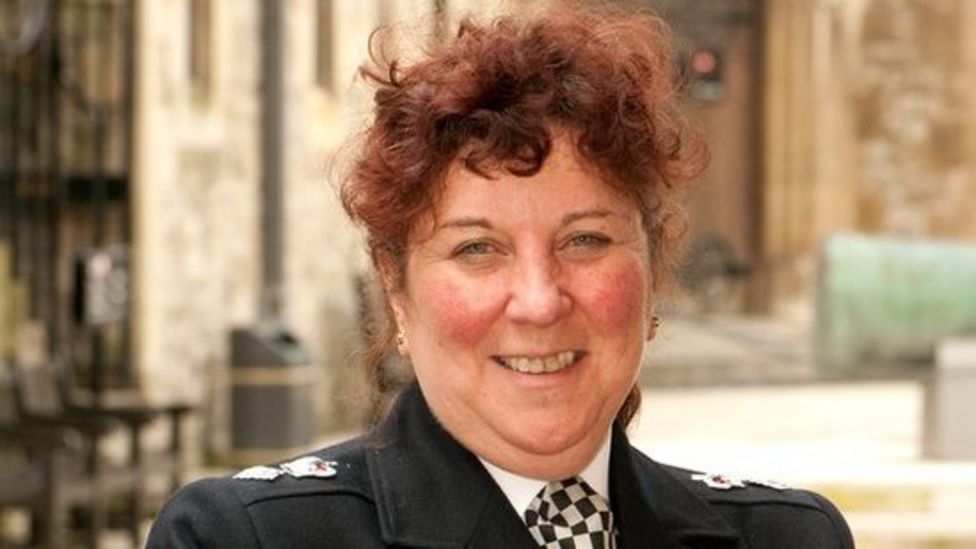 Tower Hamlets by-election to use UK first photo entry system - BBC News