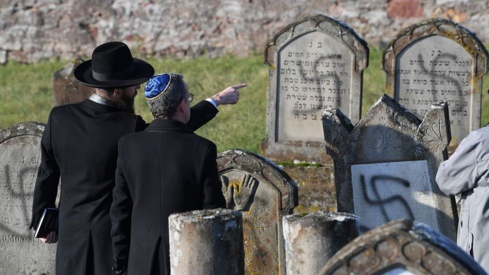US man arrested for threatening Jewish Michigan officials - BBC News US man arrested for threatening Jewish Michigan officials - BBC News