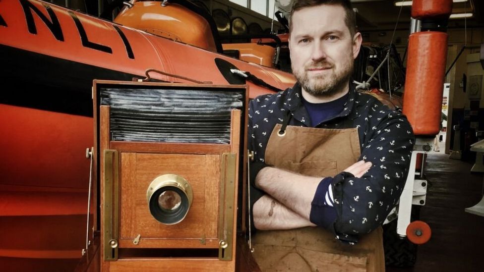 Forgotten cache of RNLI pictures 'preserved for posterity' - BBC News