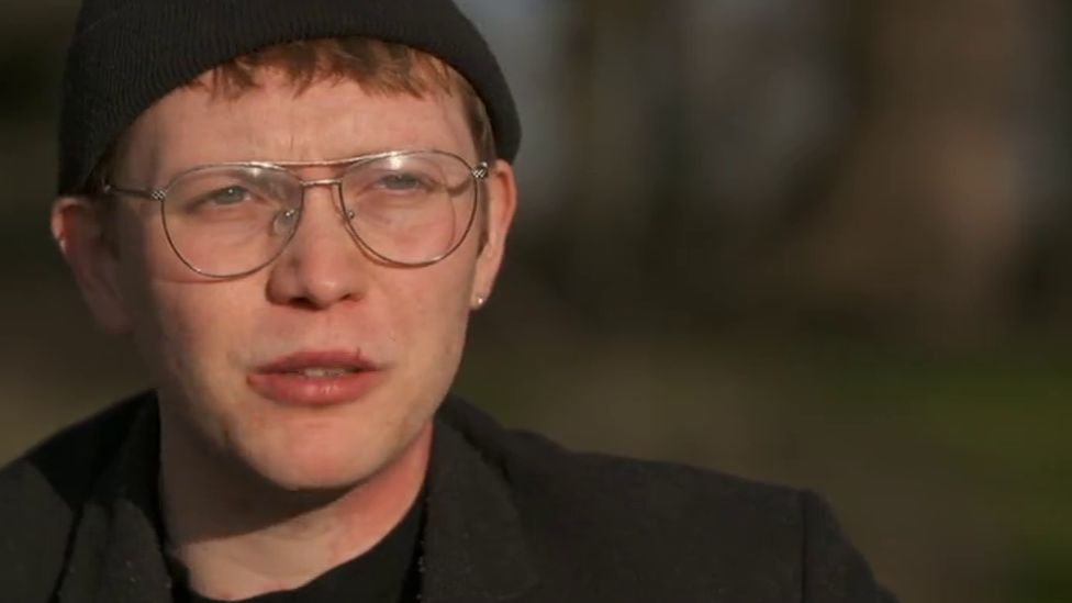 Covid-19: Self-isolation support 'not working' in England, unions say ...