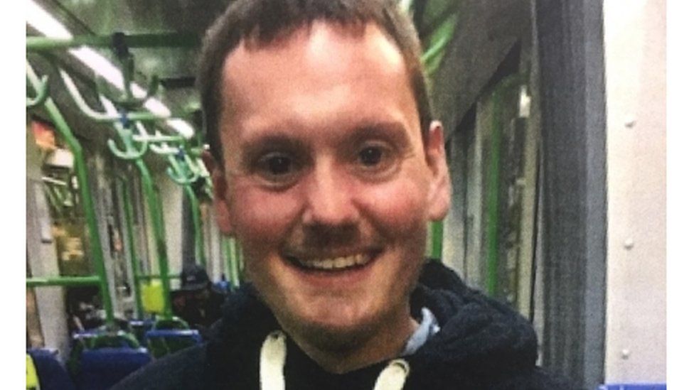 British tourist found safe after search in Melbourne - BBC News