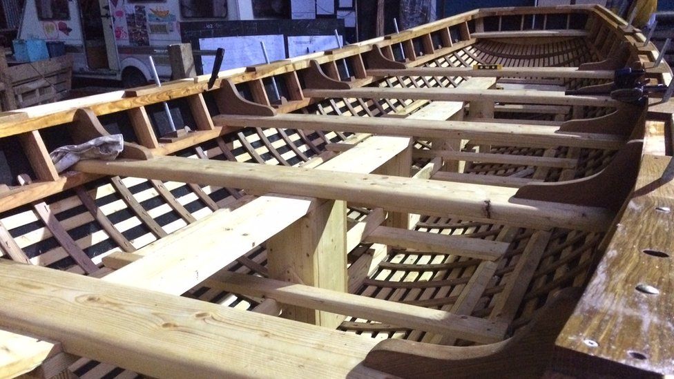 Lagan launch for currach labour of love - BBC News