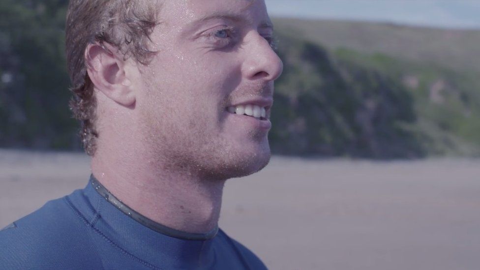 Buddugoliaeth yn Sbaen i syrffiwr Pen Llŷn - BBC Cymru Fyw