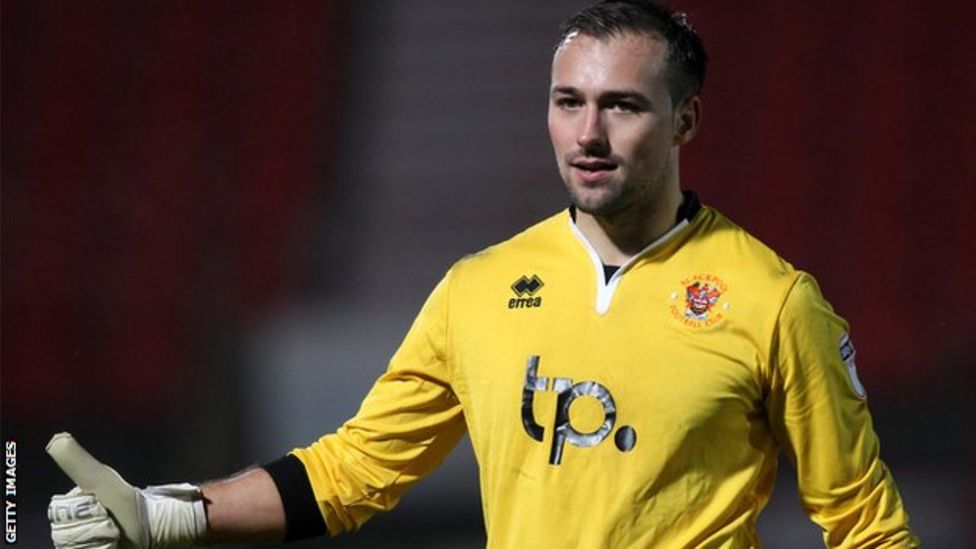 St Mirren: Dean Lyness signs for Paisley club until January - BBC Sport