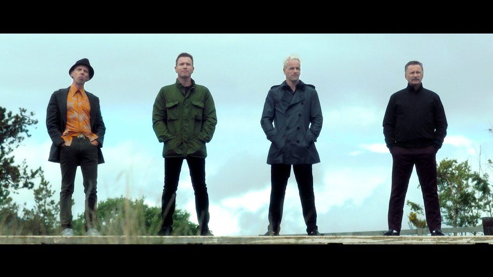 T2 Trainspotting big winner at Scottish Baftas - BBC News