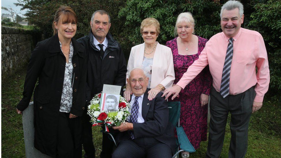 Service held for Italian war internee in Ballycastle - BBC News