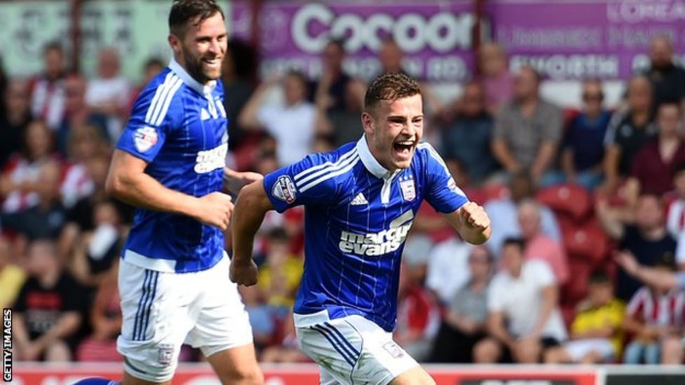 Ipswich Town: Ryan Fraser irked by Brentford pitch - BBC Sport