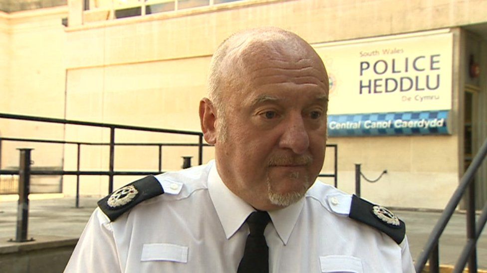 Cuts make policing Cardiff's pubs and bars 'more difficult' - BBC News