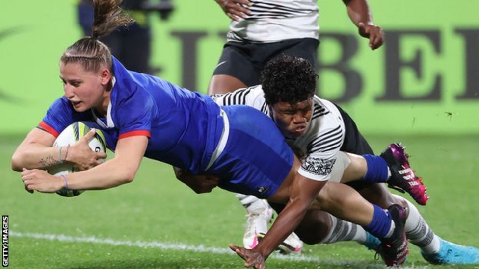Rugby World Cup: France beat Fiji 44-0 to reach quarter-finals - BBC Sport