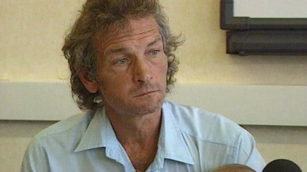 Father of missing mother Natalie Putt 'wants closure' - BBC News