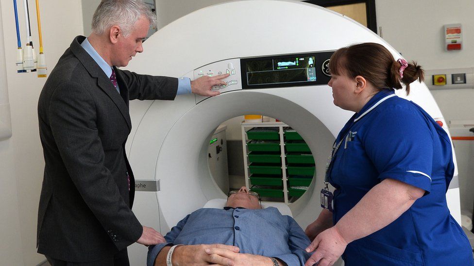 Heart scanner world first for Ulster Hospital - BBC News