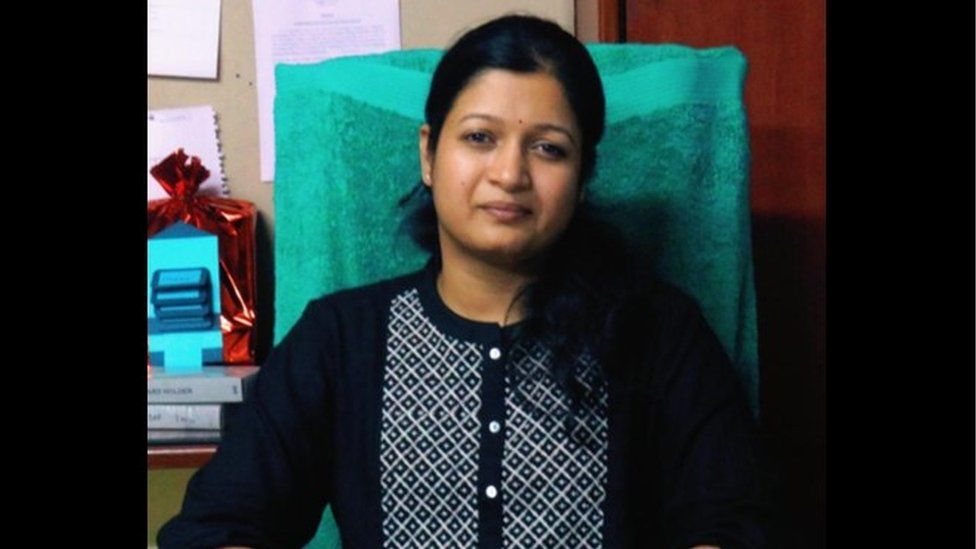 Coronavirus: The disabled Indians fighting for their livelihoods - BBC News