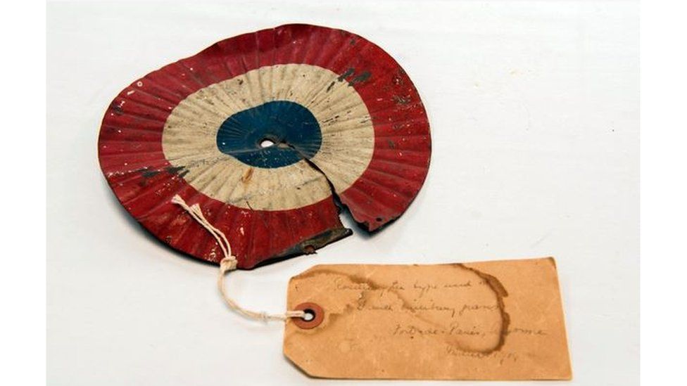 Rare First World War objects go on display in Croydon - BBC News