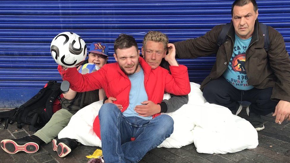 Football for homeless in Northampton can provide 'self worth' - BBC News