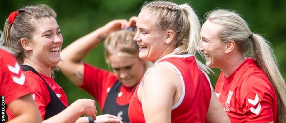 Vicky Molyneux: England call-up ready for 'emotional' return after 14 ...