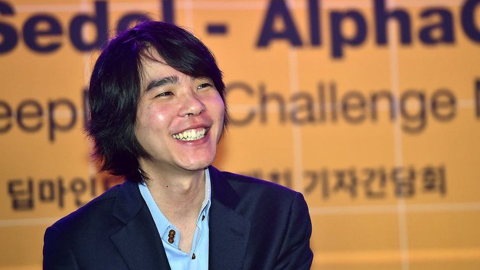 Google AI takes on the 'world's Go champion' - BBC News